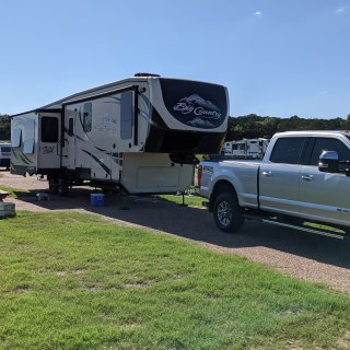 Dinosaur Valley RV Park - Glen Rose, Texas - RV LIFE Campground Reviews